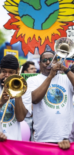 1 billion people take part in Earth Day | Al Majalla