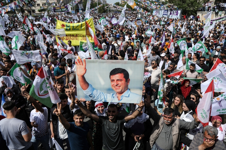 Kurdish nationalists suffer partial setback in elections | Al Majalla