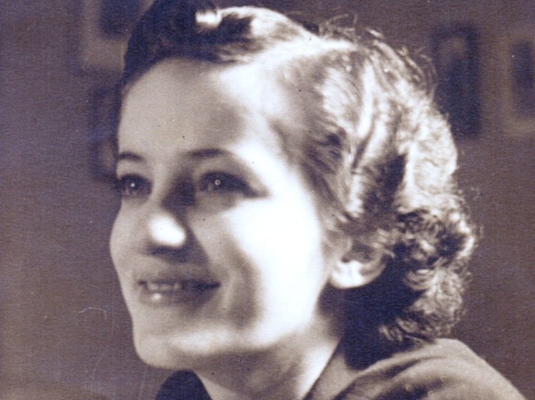 The true story of Layla, the beautiful daughter of a Syrian war hero ...